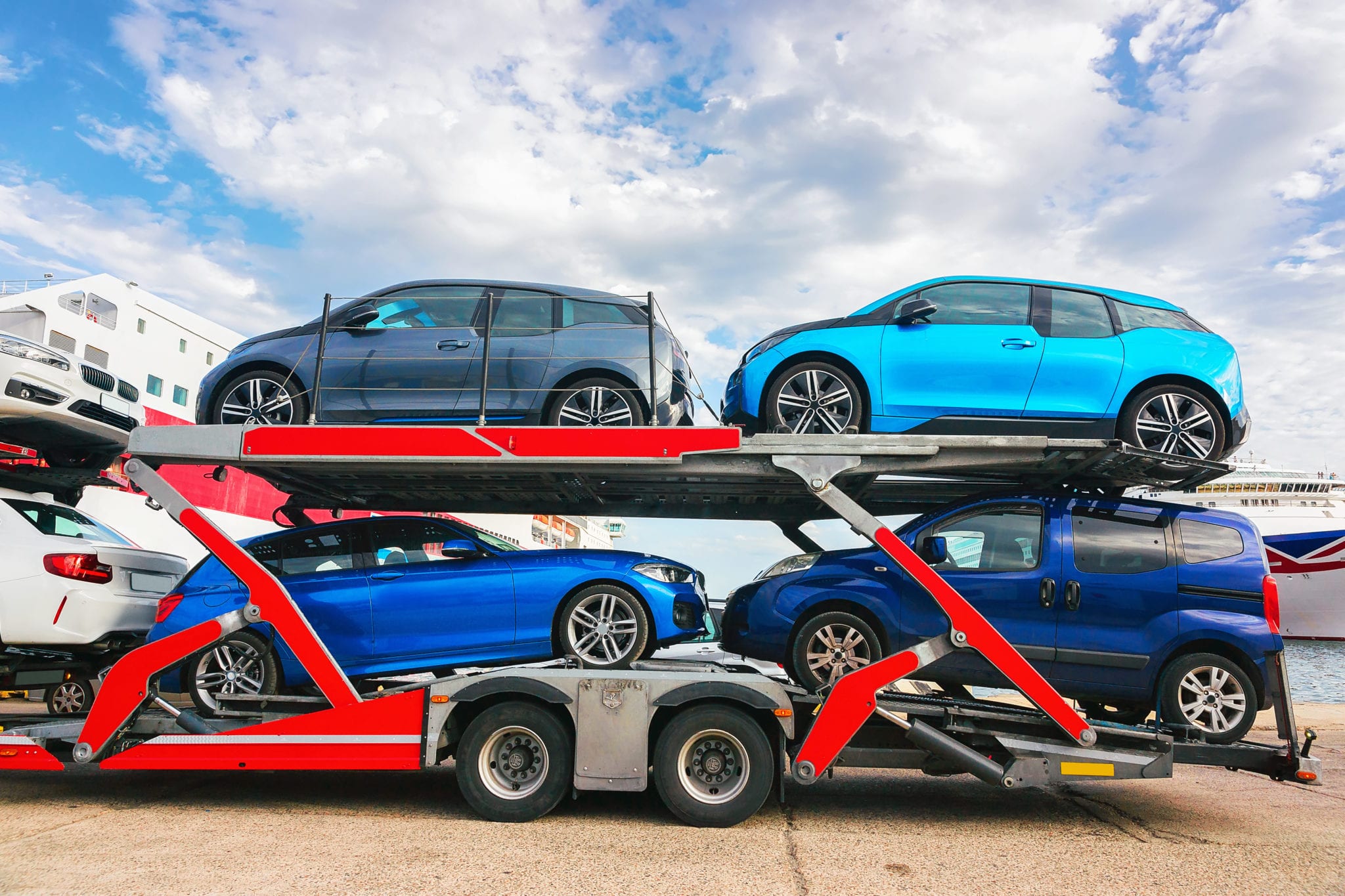 Types of Auto Transporters | How Can Auto Transporters Help You?